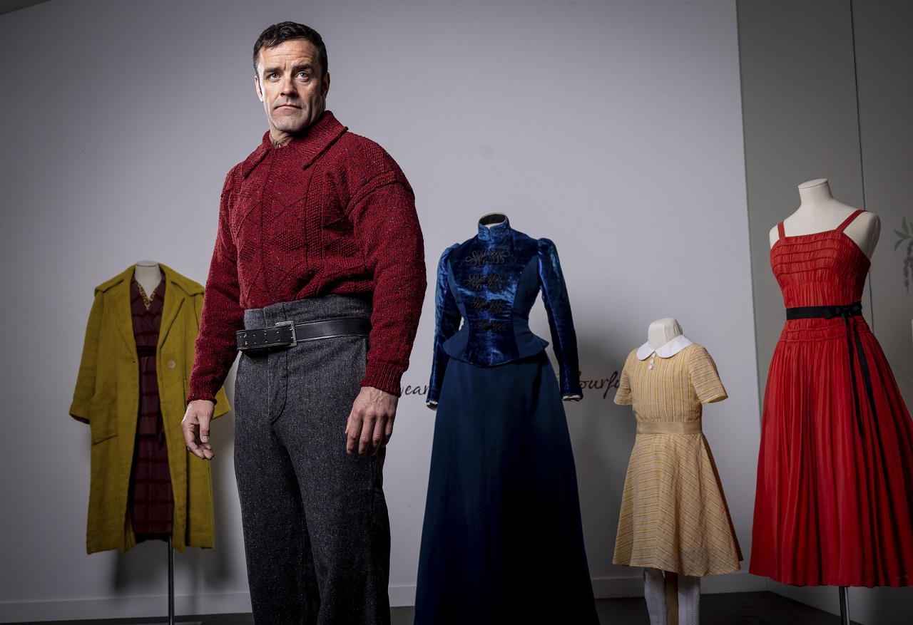 Ny utstilling viser kostymer fra Irlands filmklassikere – Dfly